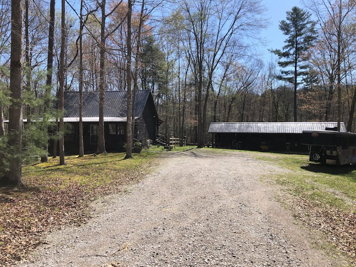 Big South Fork Bear Cat Cabin-4 Stall Barn - Big South Fork National River and Recreation Area, Oneida