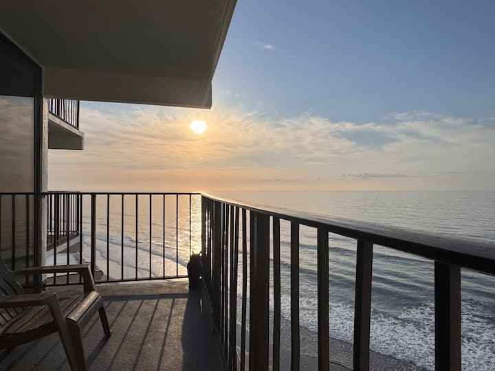 Family Friendly Fully Equipped Two Bedrooms Two Bathrooms Condo In Garden City - Garden City