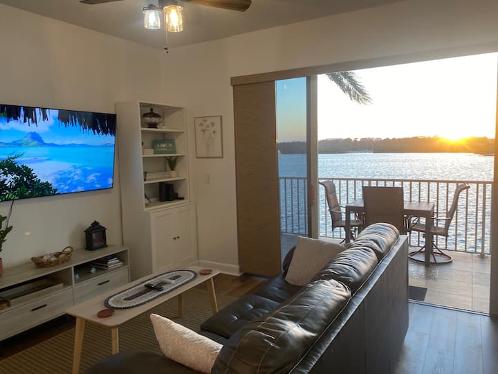 Waterfront Boca Ciega Resort And Condo - Saint Petersburg, FL