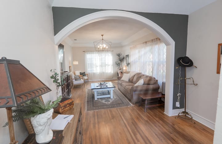 Your Azalea Escape - タイラー, TX