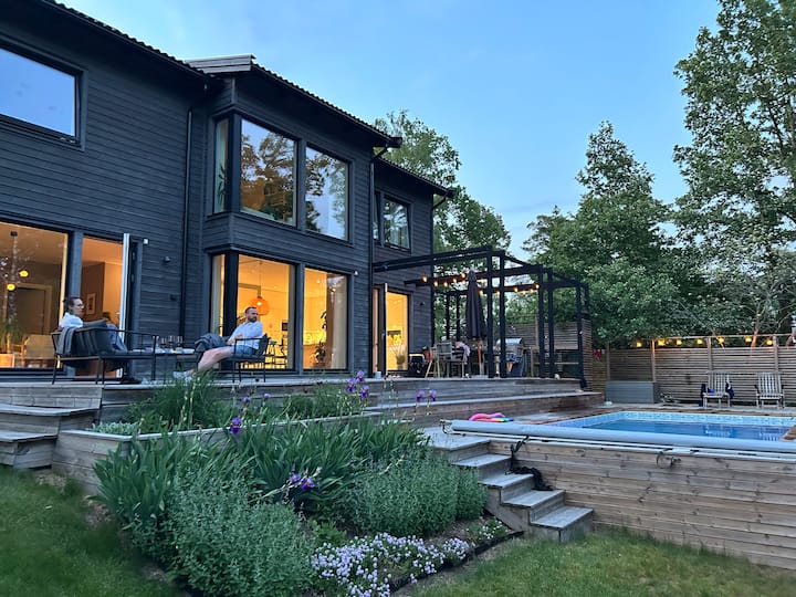 Karin & Tobias Hus Nacka (20 Min From Sthlm City) - Saltsjöbaden