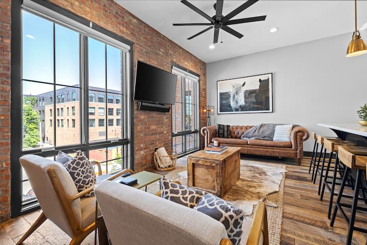 Downtown Nashville Finest 2 Homes - Walk To Bars!