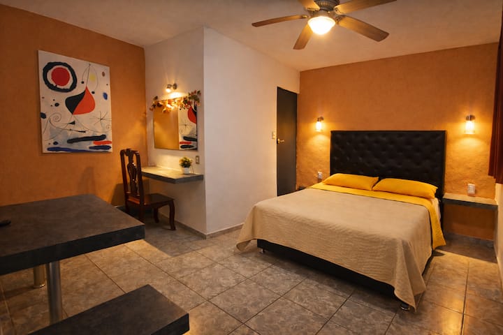 Habitación Privada Joan Miró. - Córdoba