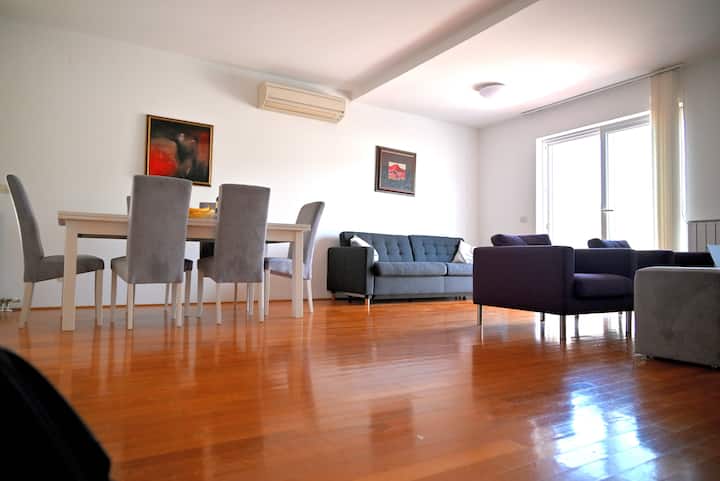 Sunny Apartment Near The Beach  4+2 - Dubrovnik