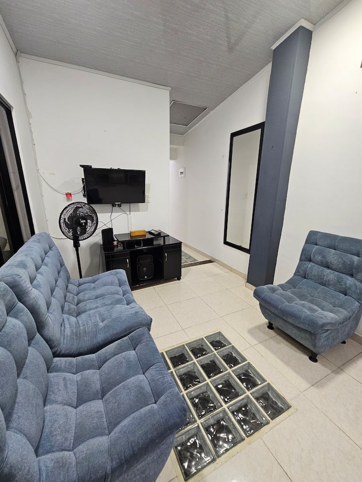 Apartamento Amoblado En La Ciudad Armenia - Armenia, Colombia