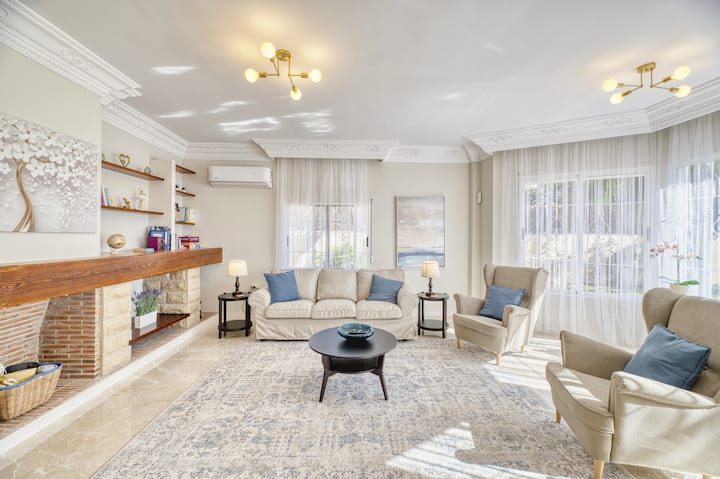 Luxury Family Villa With Large Garden And Pool - Bétera