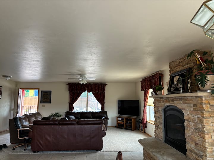 A Private Bedroom. (Room 2) - Durango, CO
