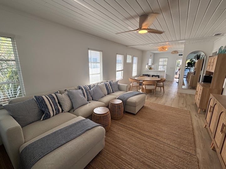 Historic Holly House On Treasure Island - Treasure Island, FL