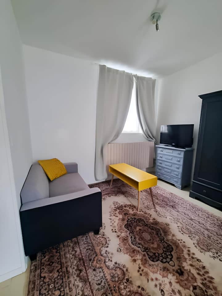 Superbe Studio Plain Pied Avec Cuisine éQuipée - Bourbon-l'Archambault