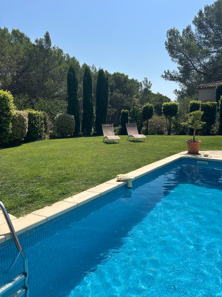 Villa Avec Piscine Sur Le Domaine Du Golf Pr - Mallemort