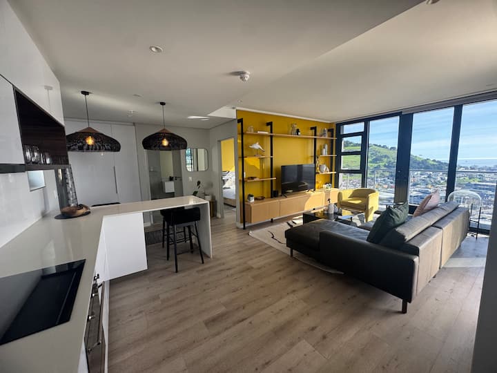 Zebra Paradise - 2908- 16 On Bree - Cape Town