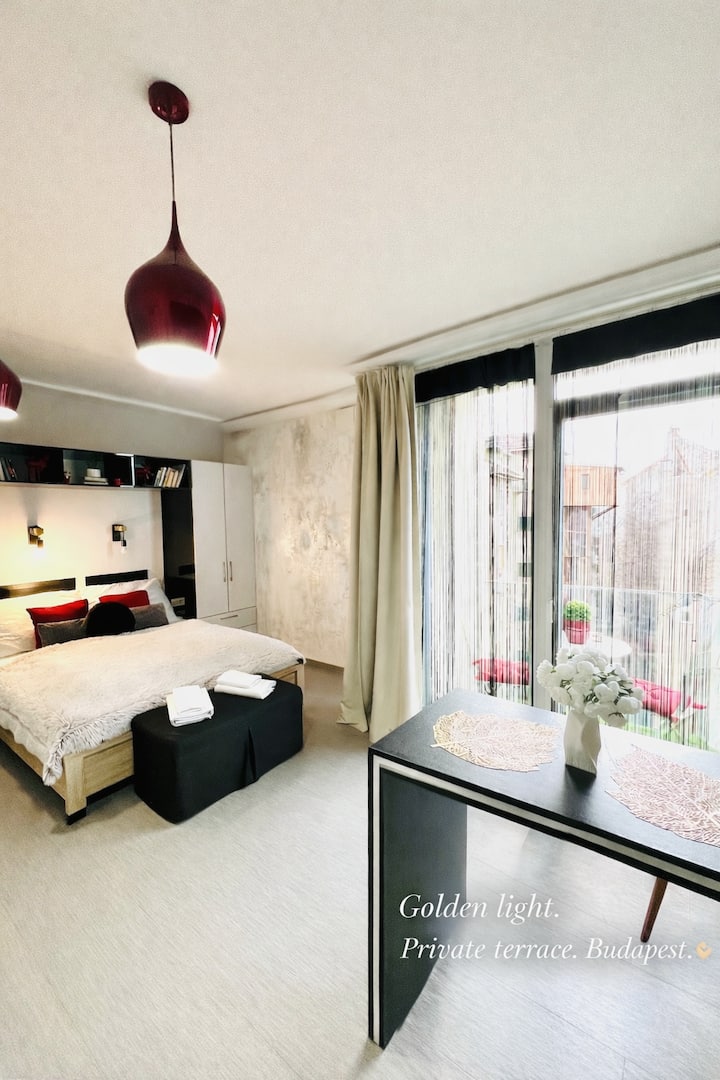 Stylish Buda Studio&private Balcony! Self Check-in - Budapeszt