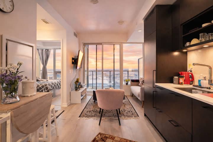 Modern Condo Lake View Right By World Cup Stadium - Toronto