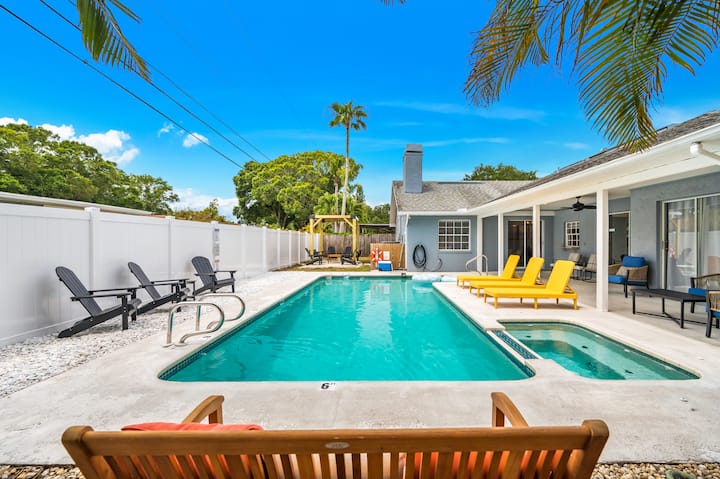 Heated Pool & Spa—pergola Swings—palms—sleeps 10 - Clearwater, FL