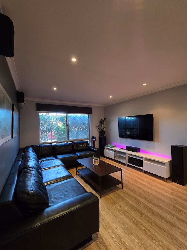 Stunning Villa, Beautiful Swan River On The Corner - Perth