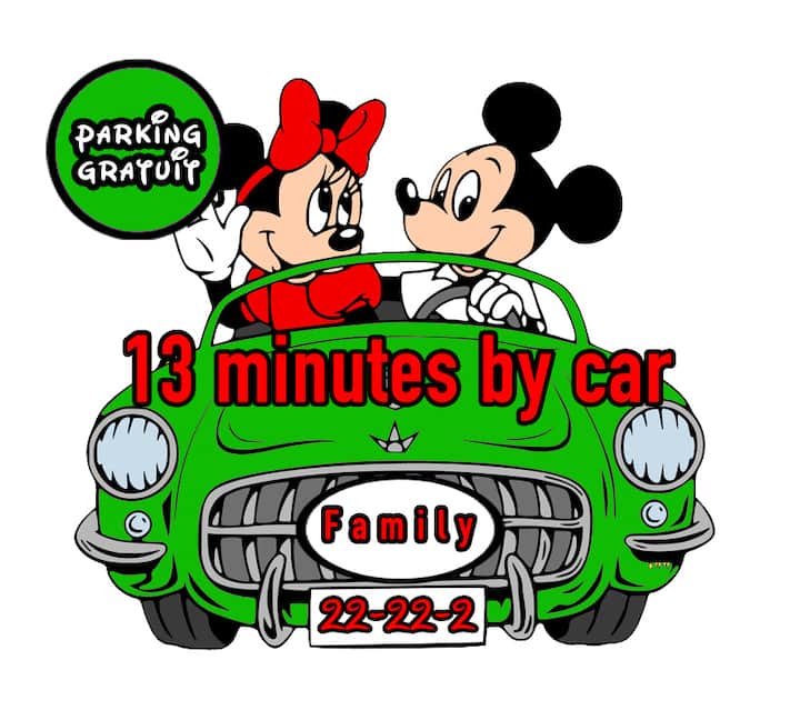 Parking • Famille • 4 Personnes • Disneyland - Torcy
