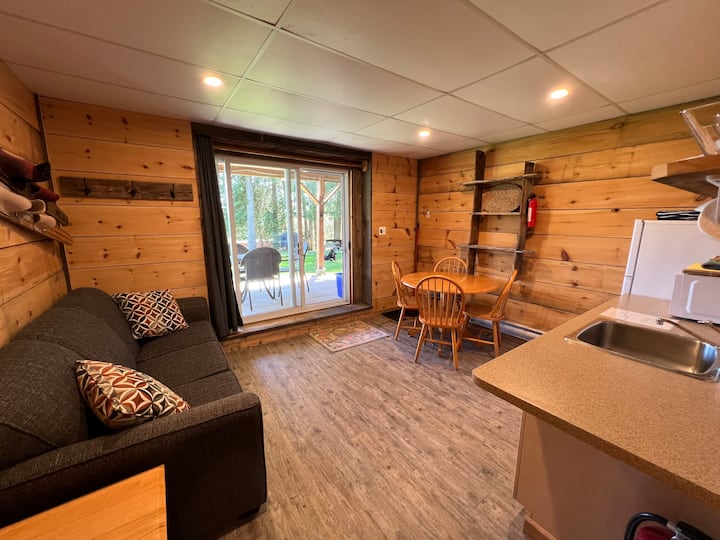 Green Bay Lodge - Lodge Suite 1 - Little Current