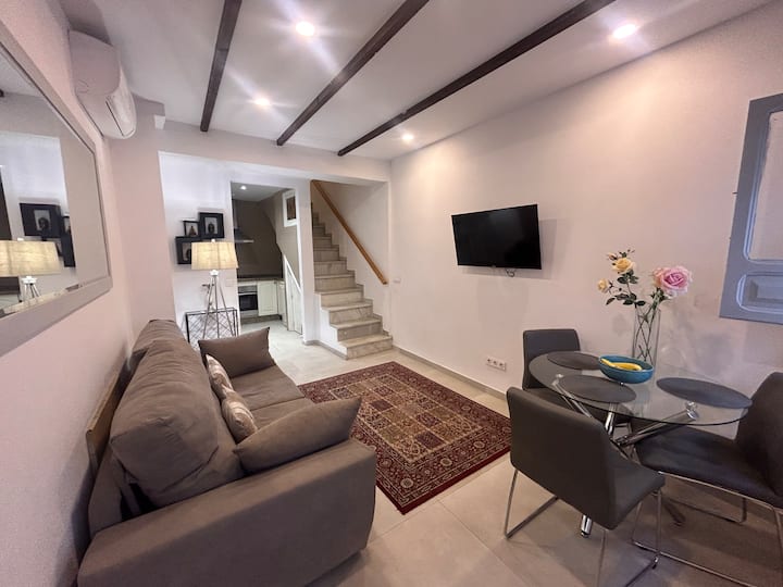 Fabulous 2 Bed-townhouse With Large Rooftop! - Estepona