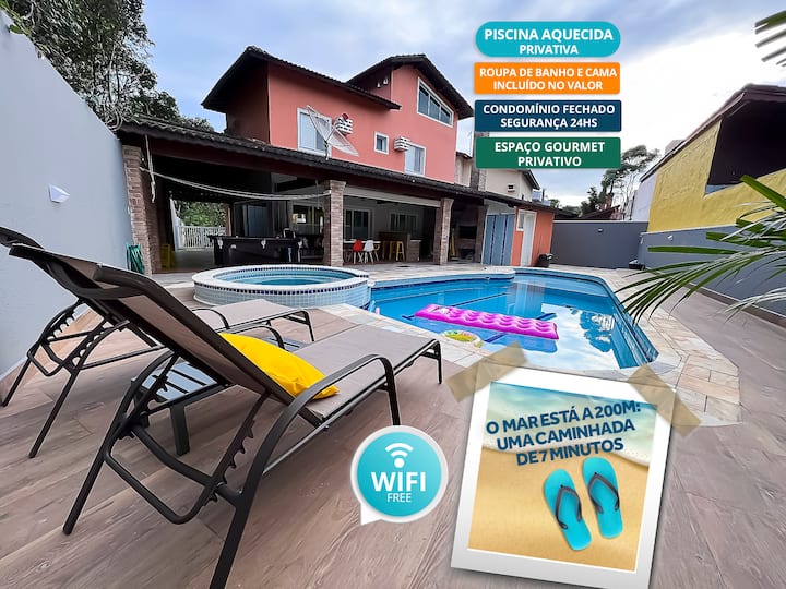 Piscina Aquecida, 5 Suítes, Condomínio Fechado - Brasil