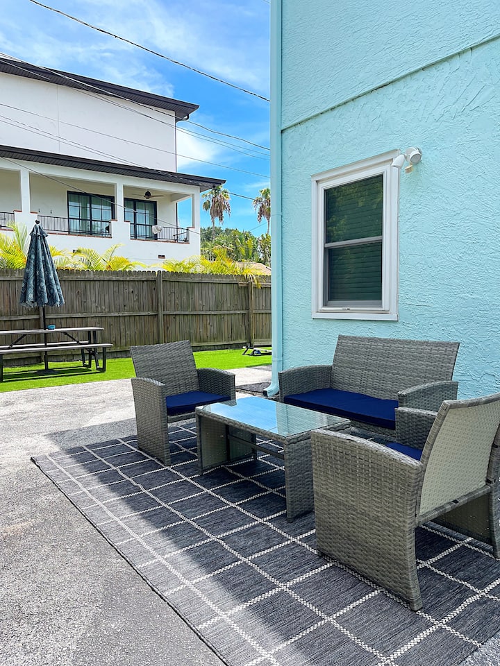 Perfect 2 Bedroom Beach Getaway  -  Unit 2 - Indian Rocks Beach, FL