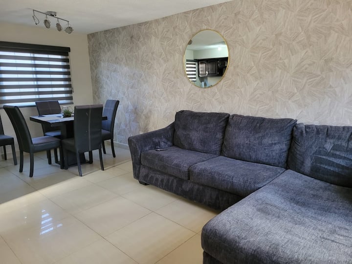 Casa En Frac. Privado 1 Km Del Consulado! - Ciudad Juárez