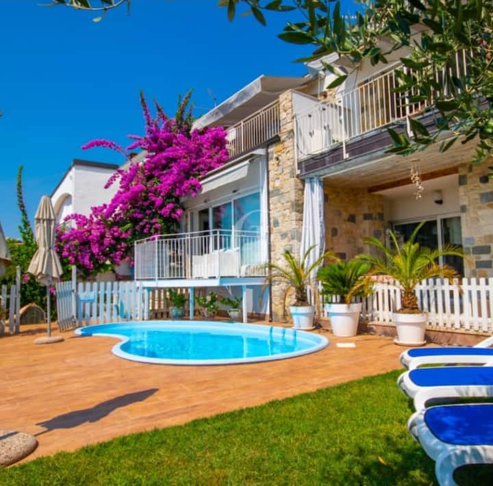 Rifugio Di Giusy,  Apartment With Swimming Pool - Bardolino, Italia