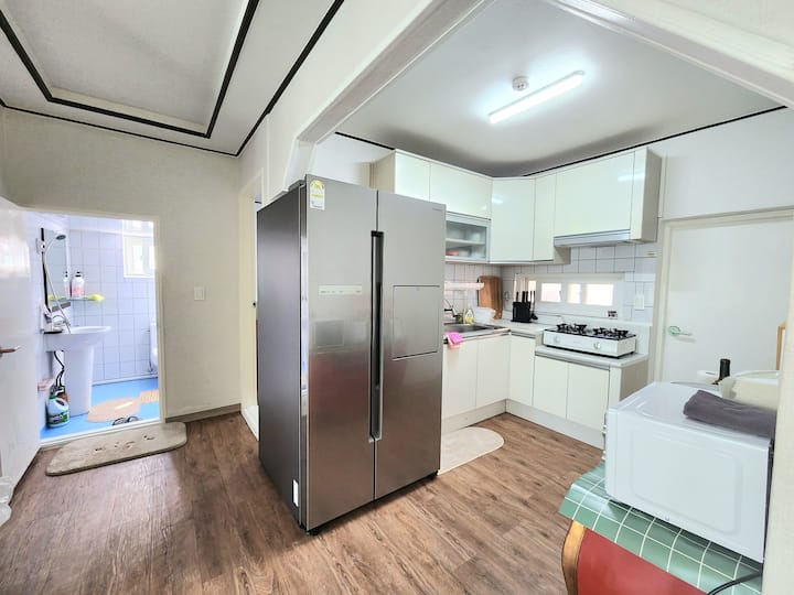 로즈3/주중최대40%할인/4명~최대10명#영일대해수욕장#바닷길#한달살기#장기환영 - Pohang