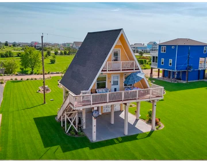 The Mermaid’s Treasure Chest- Pet Friendly - Surfside Beach, TX