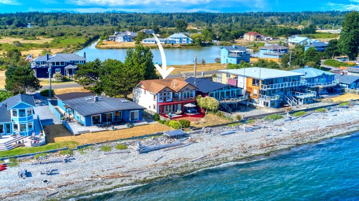 Sweet Point On South Beach - Point Roberts, WA