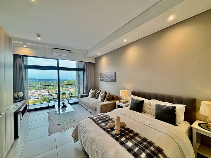 Lovely Menlyn Maine Luxury Studio - 9th Floor - Pretoria