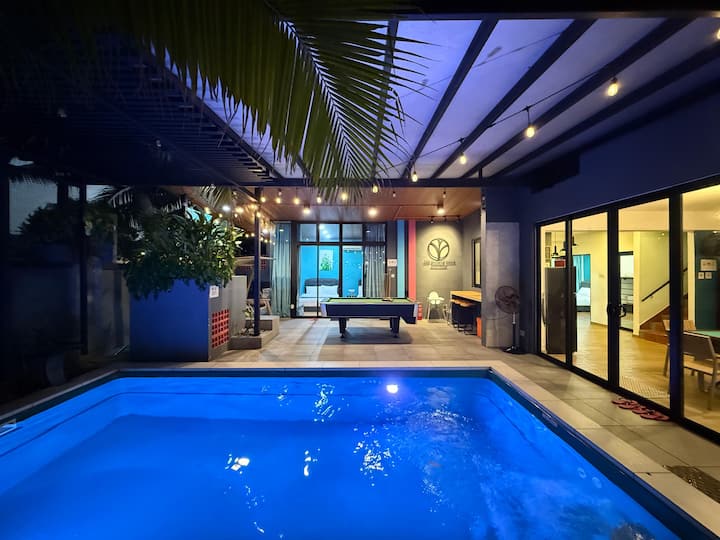 Hometel @ The Riimbun . Private Pool - Johor Bahru