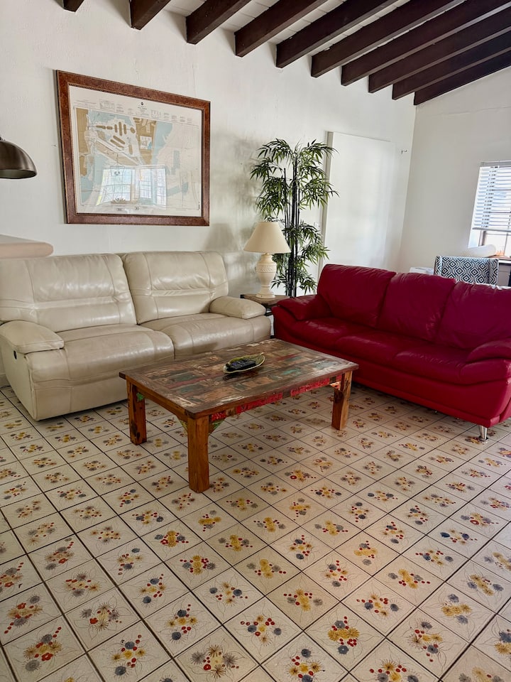 Studio Apt Steps To The Beach- Room M - Fort Lauderdale