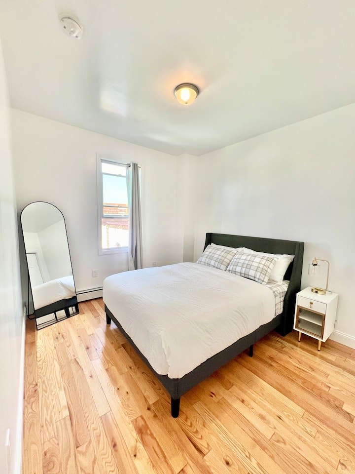Beautiful Crown Heights Apt - Brooklyn, NY