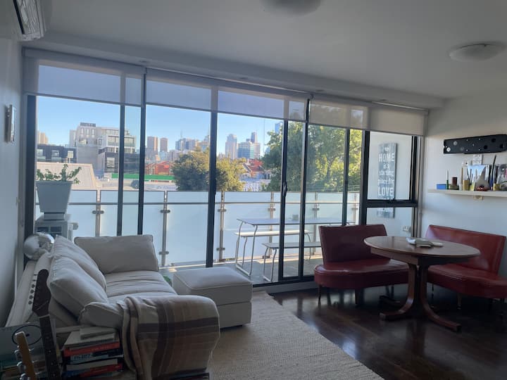 Quintessential Fitzroy Apartment - Melbourne