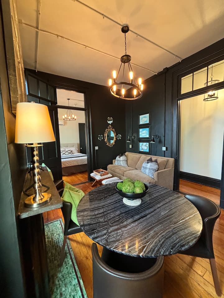 Stylish 1-bedroom/1-bath Close To Findlay Market - シンシナティ, OH