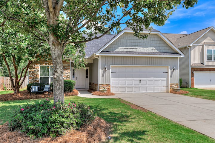 Family, Young Profess, Backyard, Quiet Neighbors - Augusta, GA