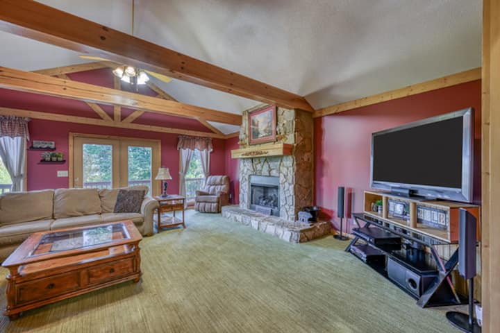 Big Bear Cabin On The Ridge - Blountville, TN