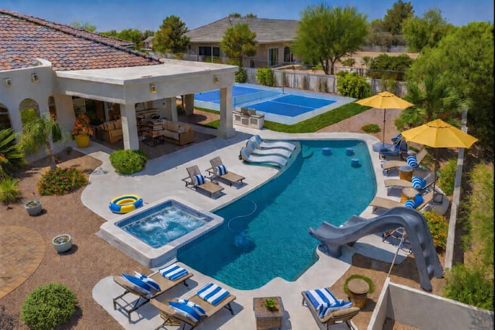 Pickleball Oasis| Heated Pool, Slide & Hot Tub - Scottsdale, AZ