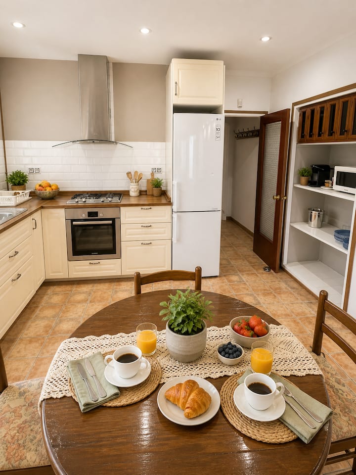 Can Remigi - Maison Ap. Rustique Avec Patio Privé - L'Escala