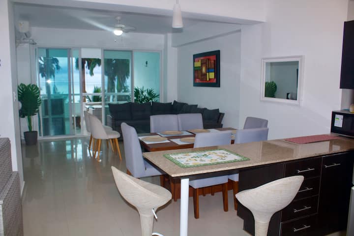 Acogedor Departamento En Tonsupa Frente Al Mar. - Tonsupa