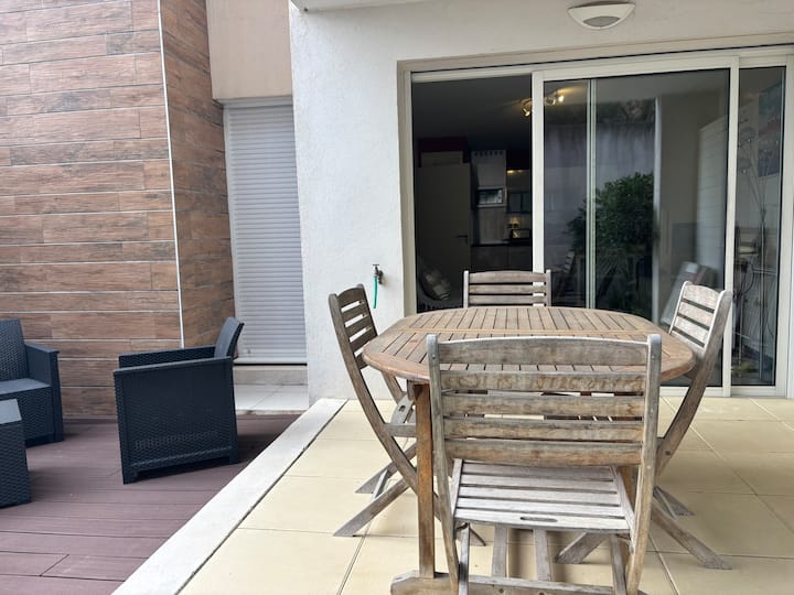 Plages à Pied. Beau T2 De 2013 - La Ciotat