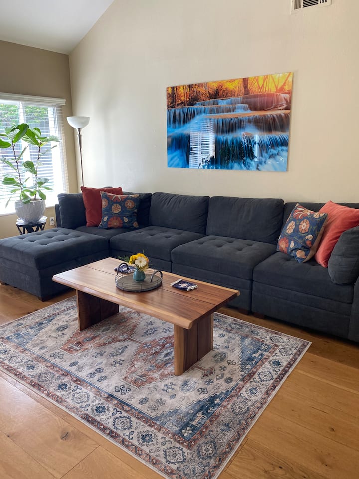 Slo Nice
Near Beaches + Cal Poly + Downtown Slo - San Luis Obispo, CA