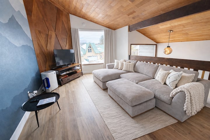 Family Friendly | Near Airport & Lake | No Chores - Anchorage, AK