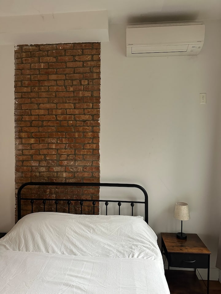 Bright And Spacious Room In Trendy Bed-stuy - Brooklyn, NY