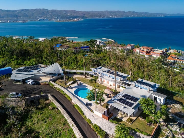 Luxury 4 Bedroom Villa, With Mbj Airport Transfer - Montego Bay