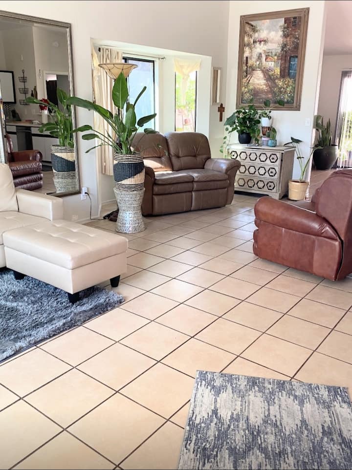 Home In Exciting Southwest Tucson - 투손