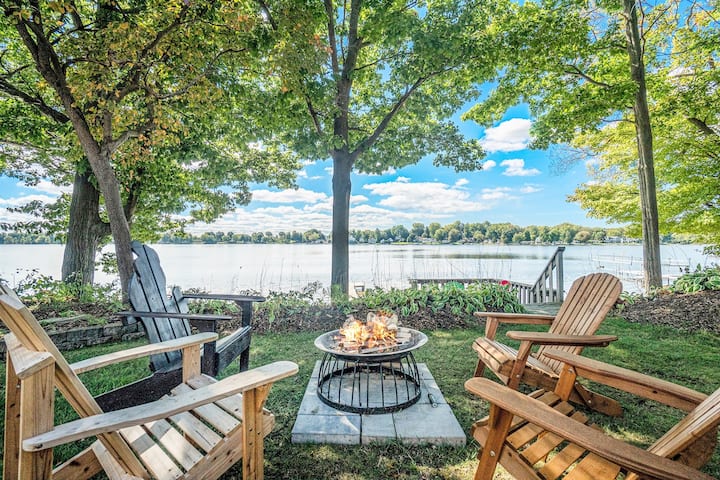 The Roost: Lake Access, Waterfront, Fire Pit - Fennville, MI