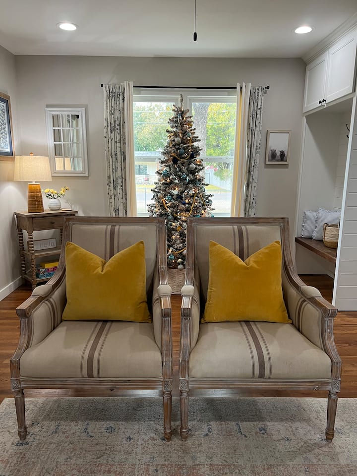 The Yellow Door - San Angelo, TX