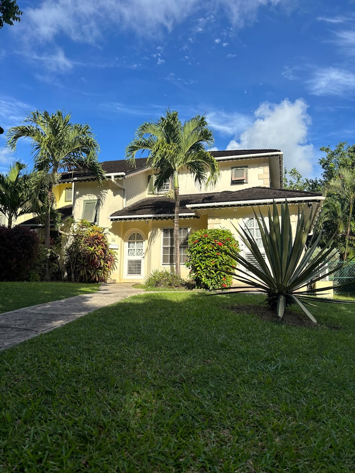 Breezy Barbados Villa, Walk To Heron Bay Beach - 바베이도스