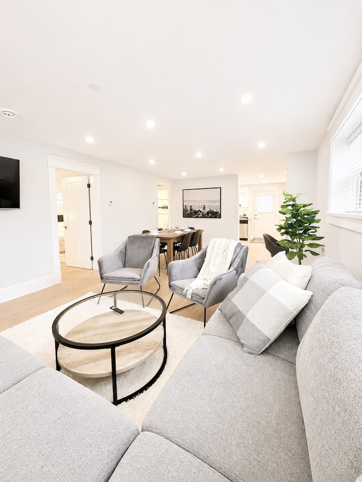 Bright 3br Little Italy — Cafés, Parks & Dining - Vancouver